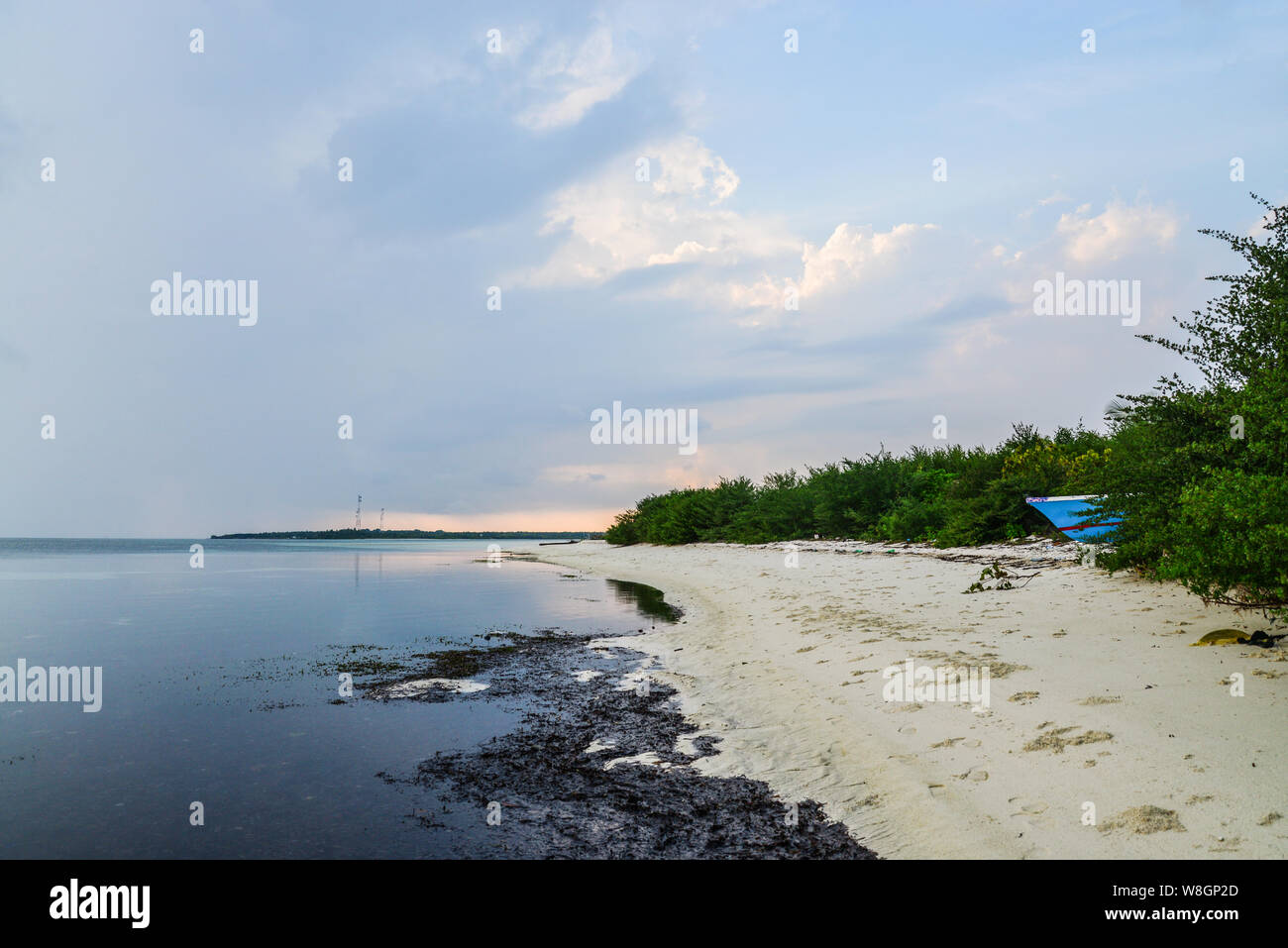 Paradise beach at the morning on Fehendhoo island, Maldives Stock Photo ...