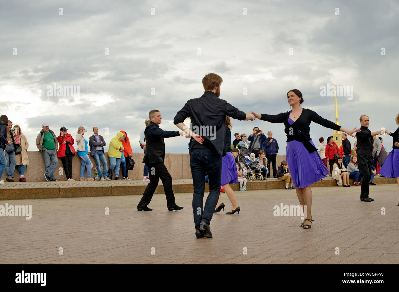 Swim dance move hi-res stock photography and images - Alamy