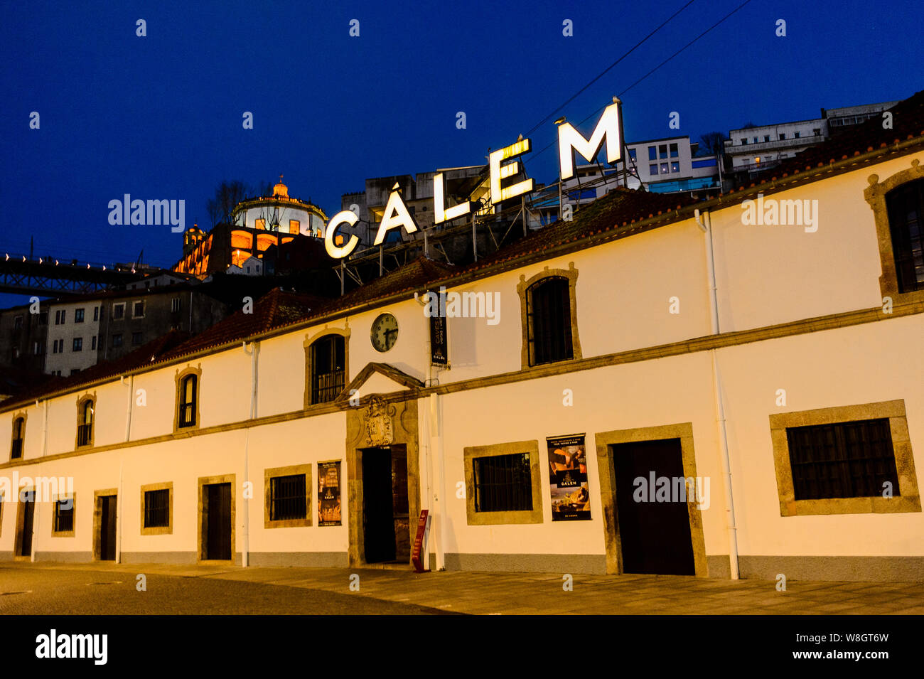 Porto ancient cellar hi-res stock photography and images - Alamy