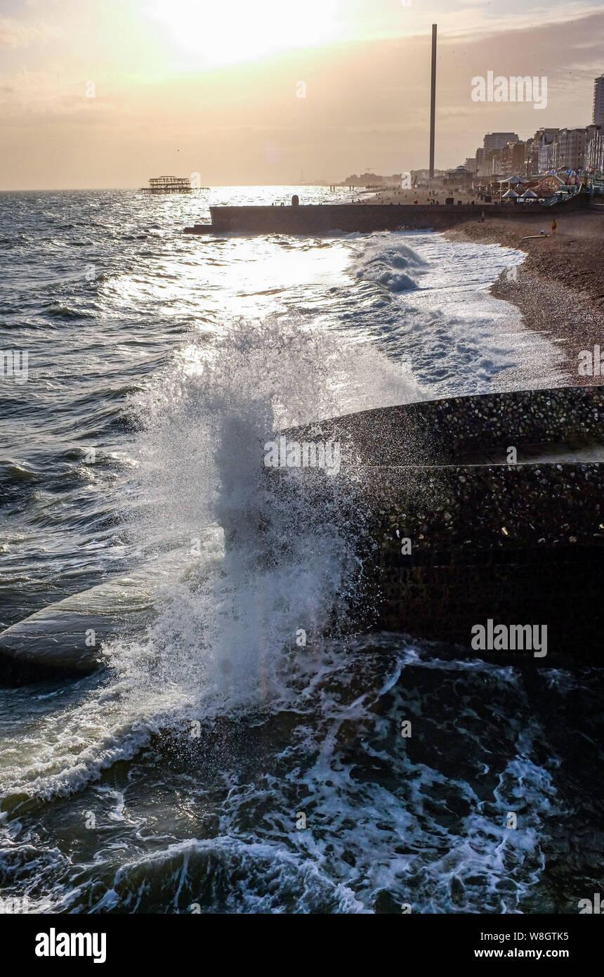 Unusually windy hi-res stock photography and images - Alamy