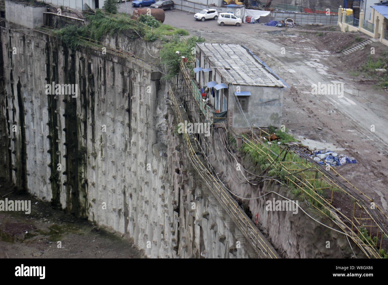 Deep pit hi-res stock photography and images - Alamy