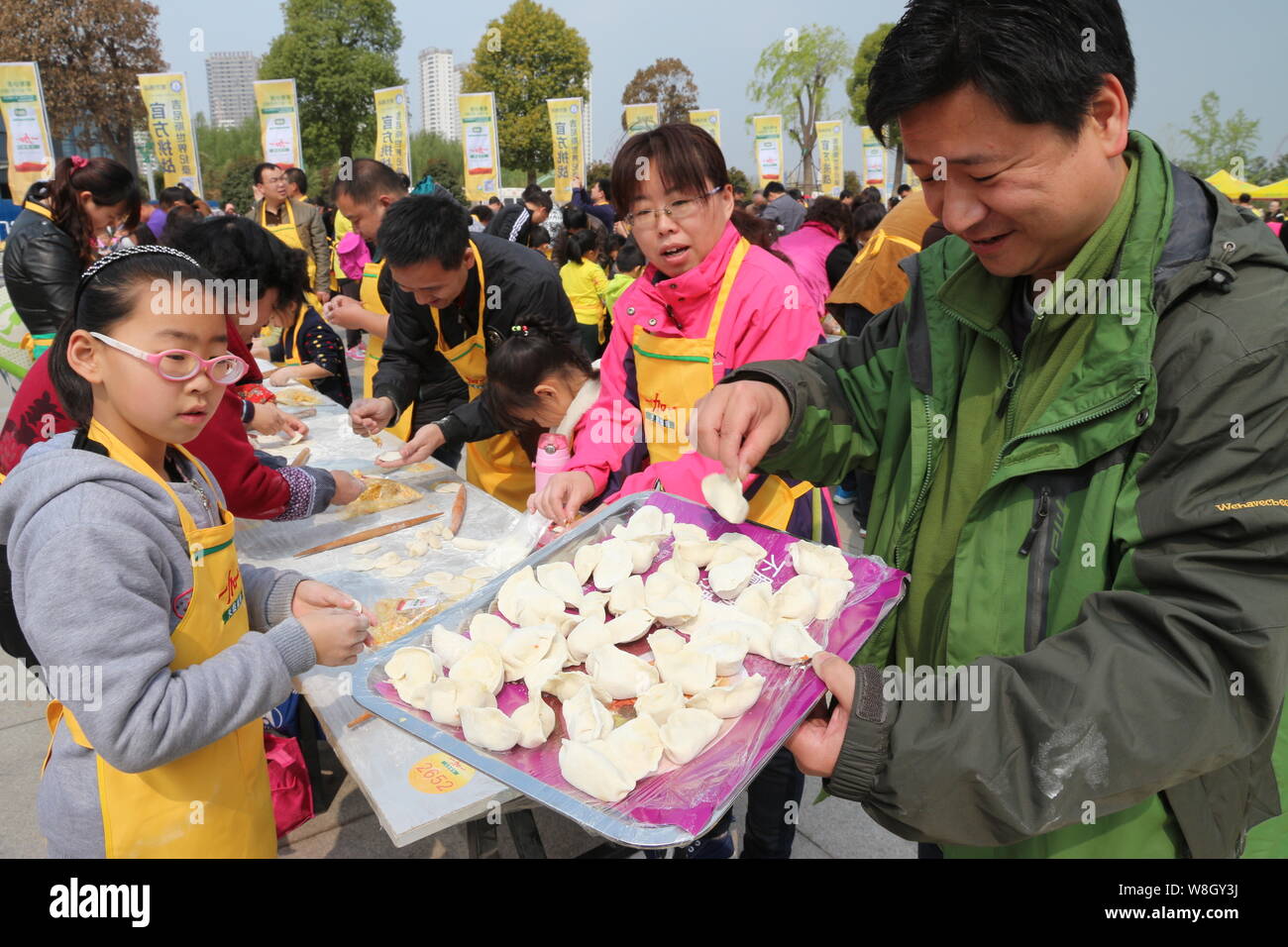 Dumpling tower hi-res stock photography and images - Alamy