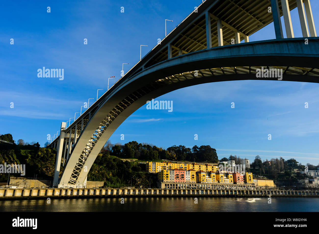 Arrabida bridge in Porto Stock Photo - Alamy