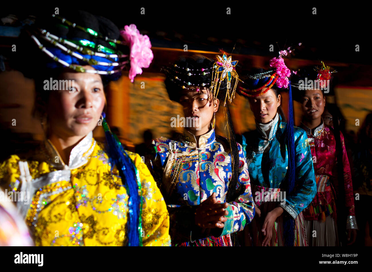 Mosuo women hi-res stock photography and images - Alamy