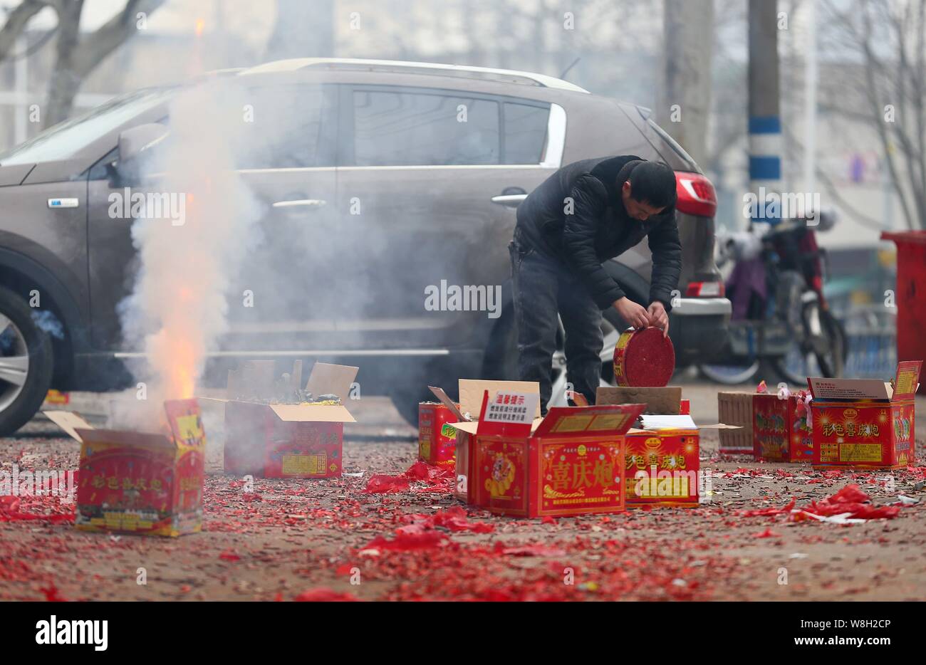 Ignite fireworks hi-res stock photography and images - Alamy