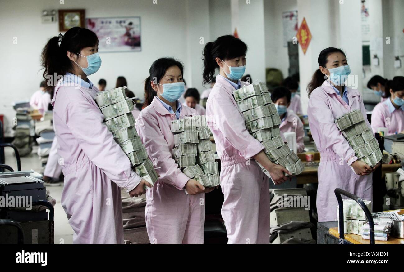 Cashiers office hi-res stock photography and images - Alamy