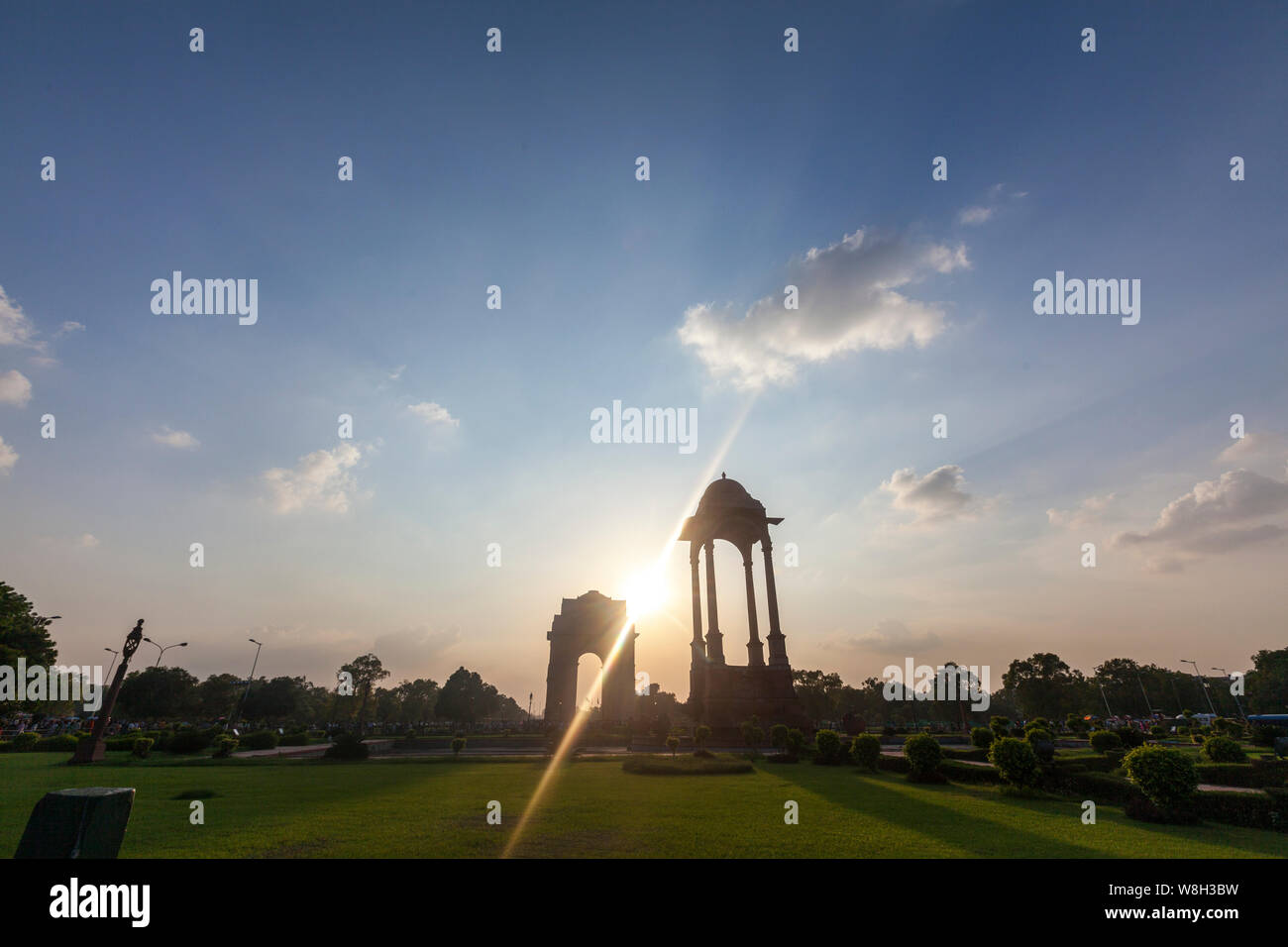 Canopy behind india gate hi-res stock photography and images - Alamy
