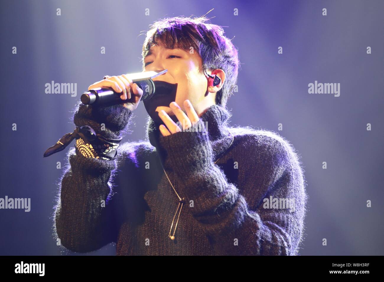 Singer and actor Lee Hong-gi of South Korean boy group FTISLAND ...