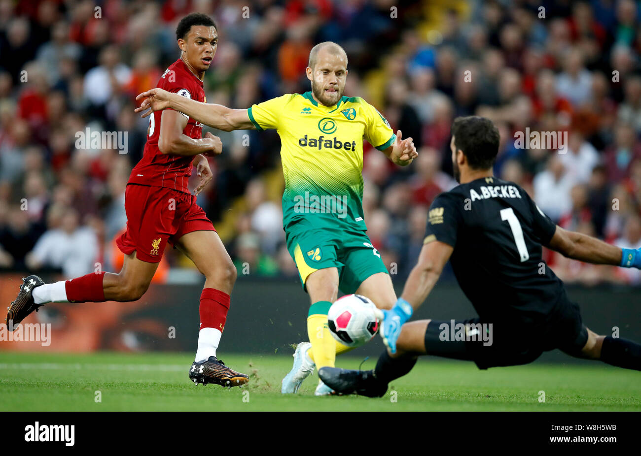 Alisson liverpool save hi-res stock photography and images - Alamy