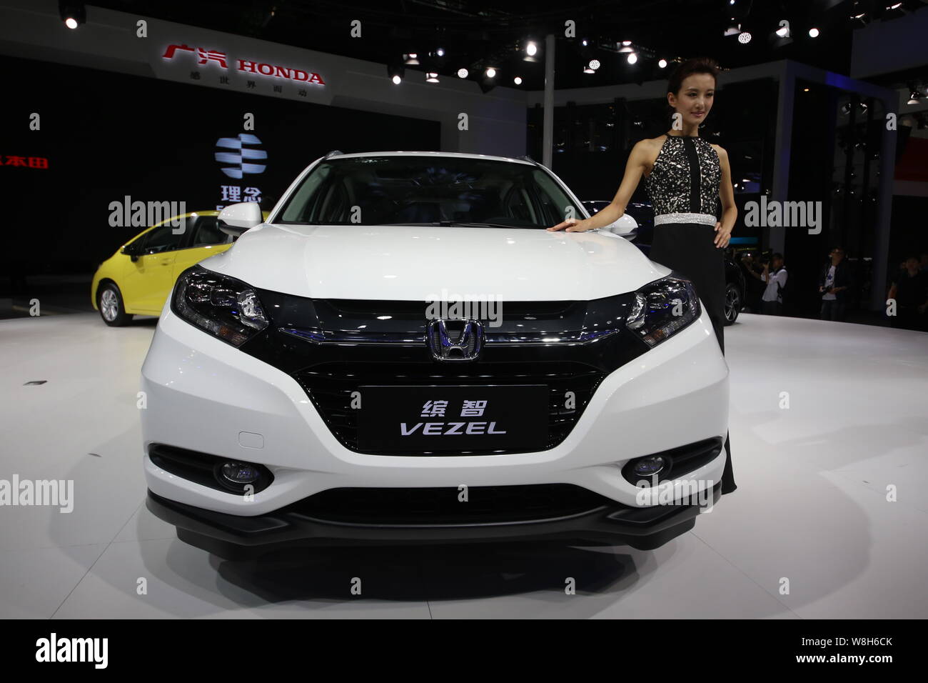 Honda vezel hi-res stock photography and images - Alamy