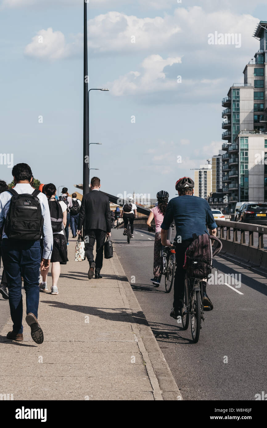 London biking culture hi-res stock photography and images - Alamy