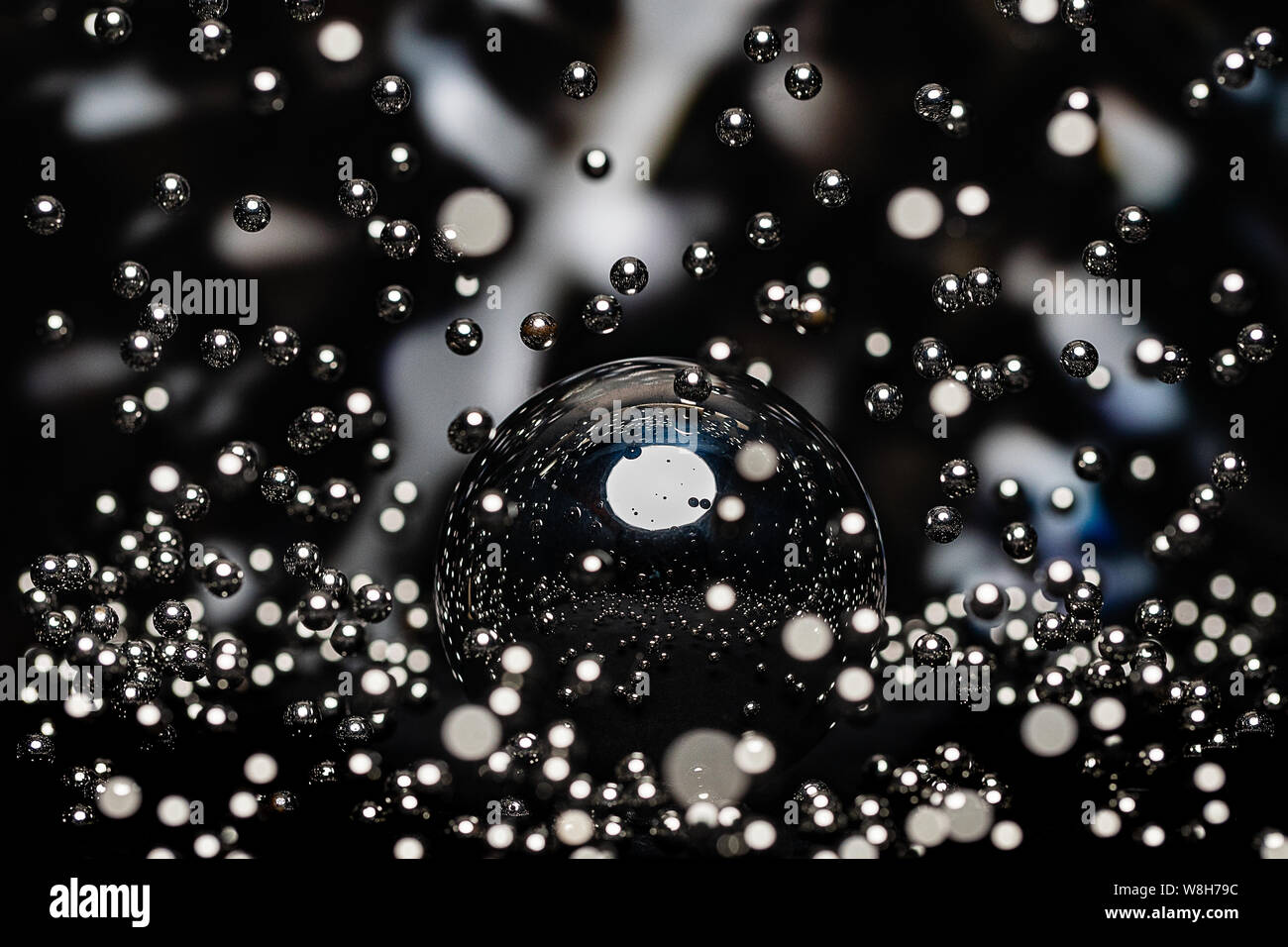 Chrome ball hi-res stock photography and images - Alamy