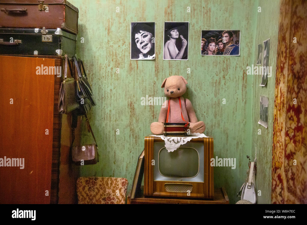 Reconstruction of soviet era interiors of communal apartments (Russian ...