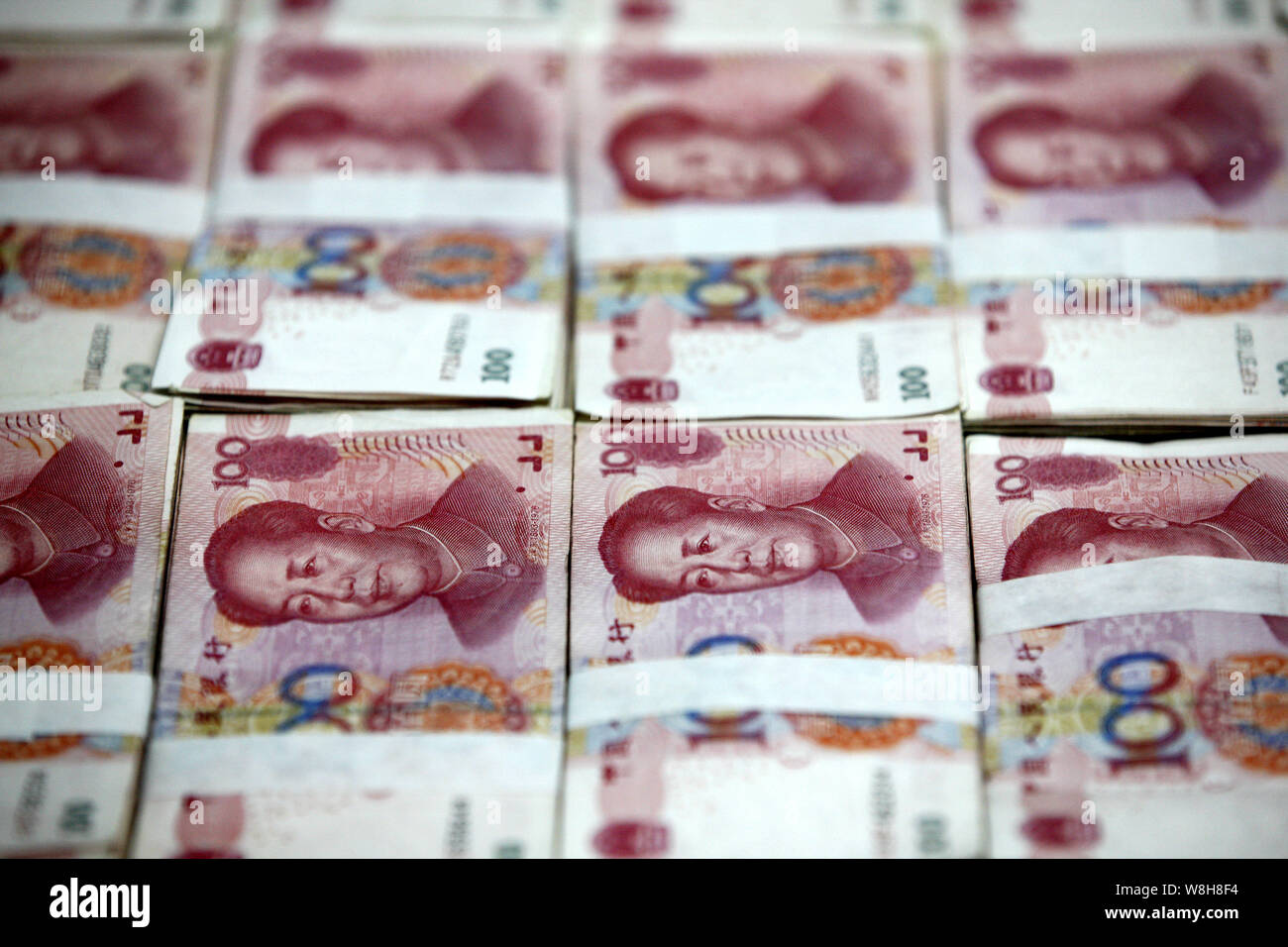 1 yuan note hi-res stock photography and images - Alamy