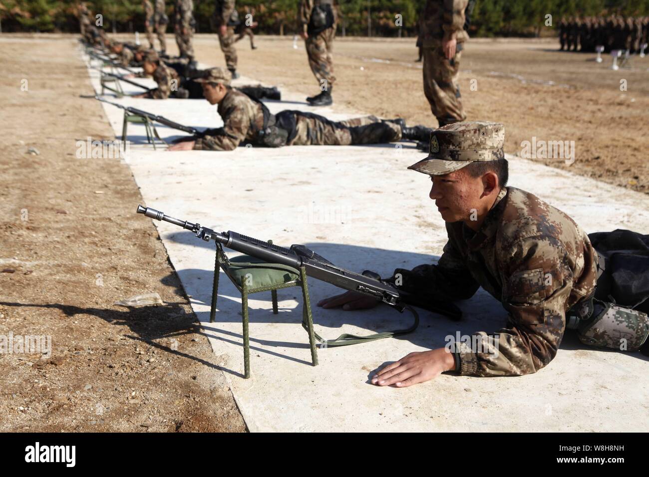 Army recruits hi-res stock photography and images - Alamy