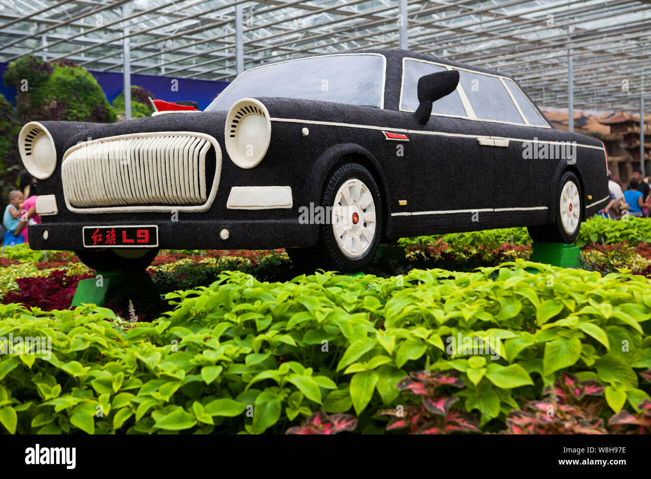 A full scale model of Chinese automaker FAW's Hongqi (Red Flag) L9 ...