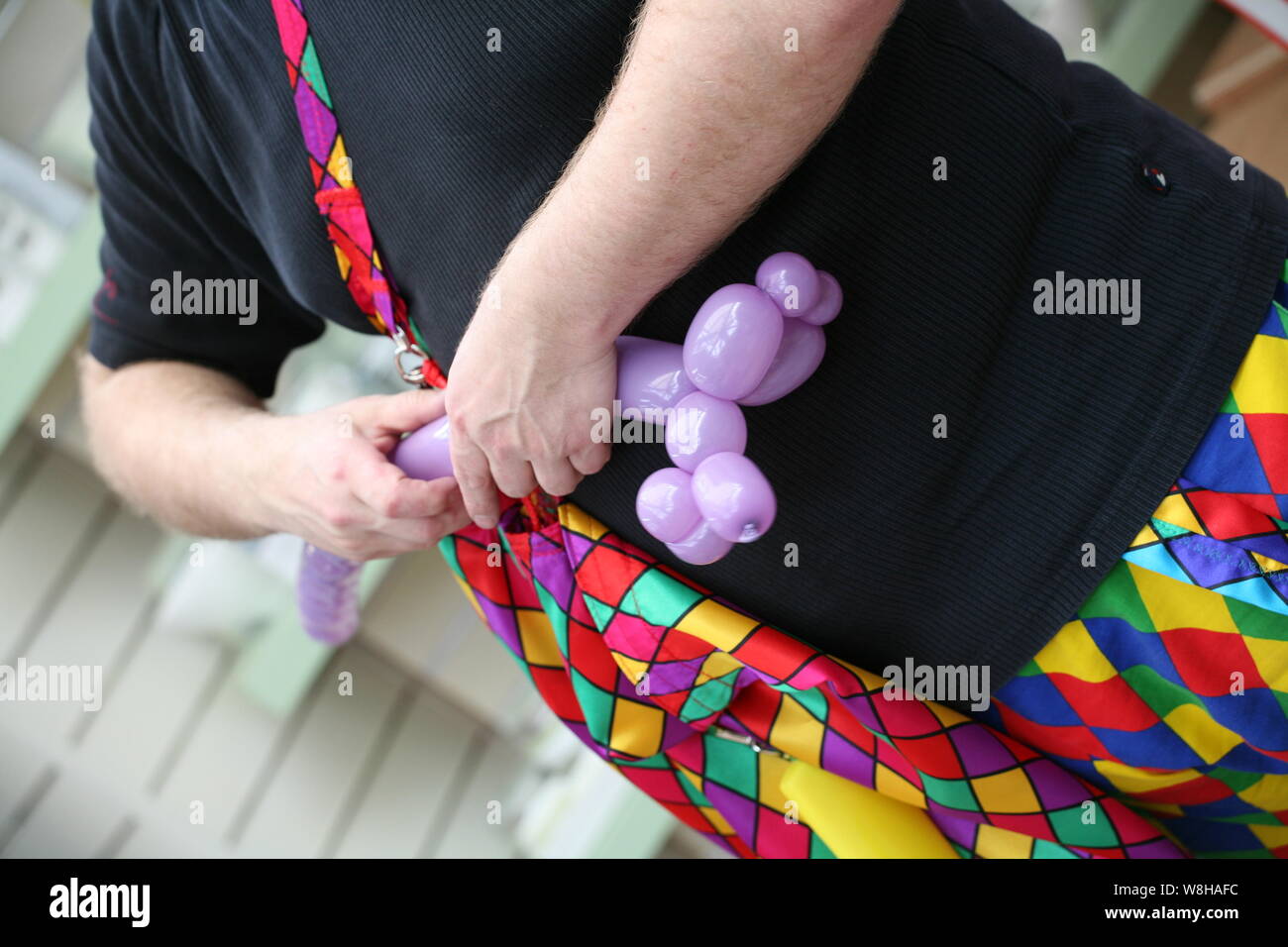 Balloon modeling hi-res stock photography and images - Alamy