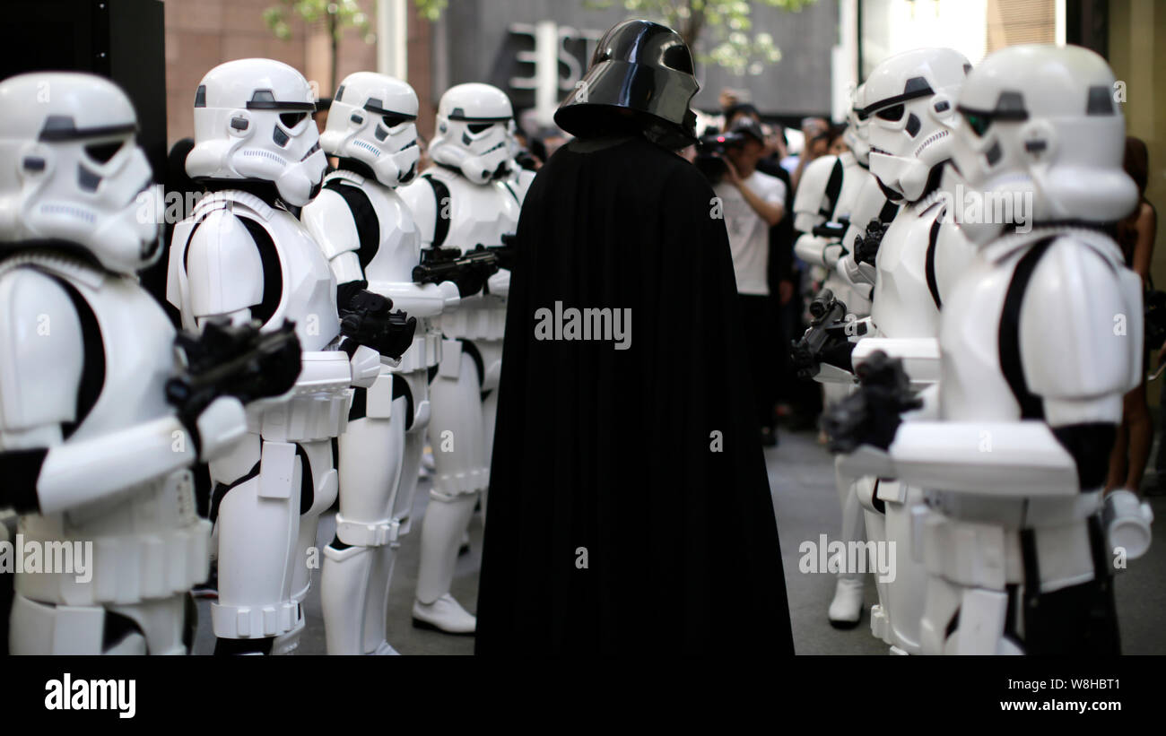 Stormtroopers pose for hi-res stock photography and images - Alamy