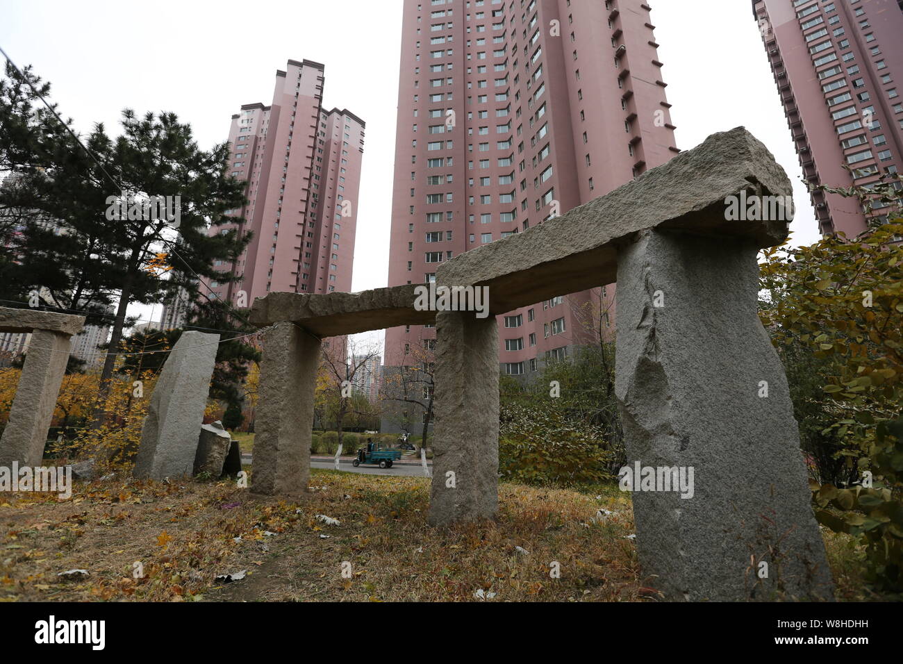 Stonehenge community hi-res stock photography and images - Alamy