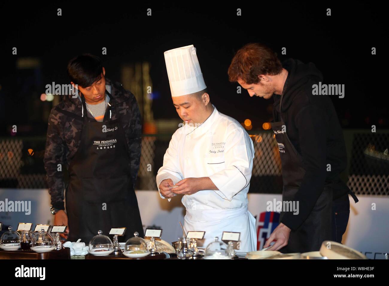British chinese chef hi-res stock photography and images - Alamy