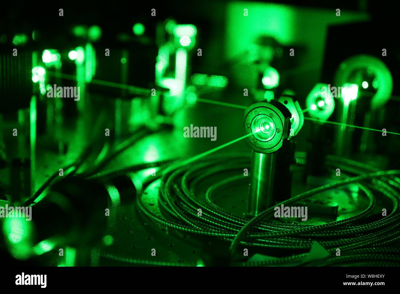 Ultracold atom hi-res stock photography and images - Alamy