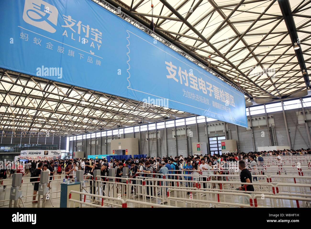 --FILE--An advertisement for the mobile payment service Alipay of ...