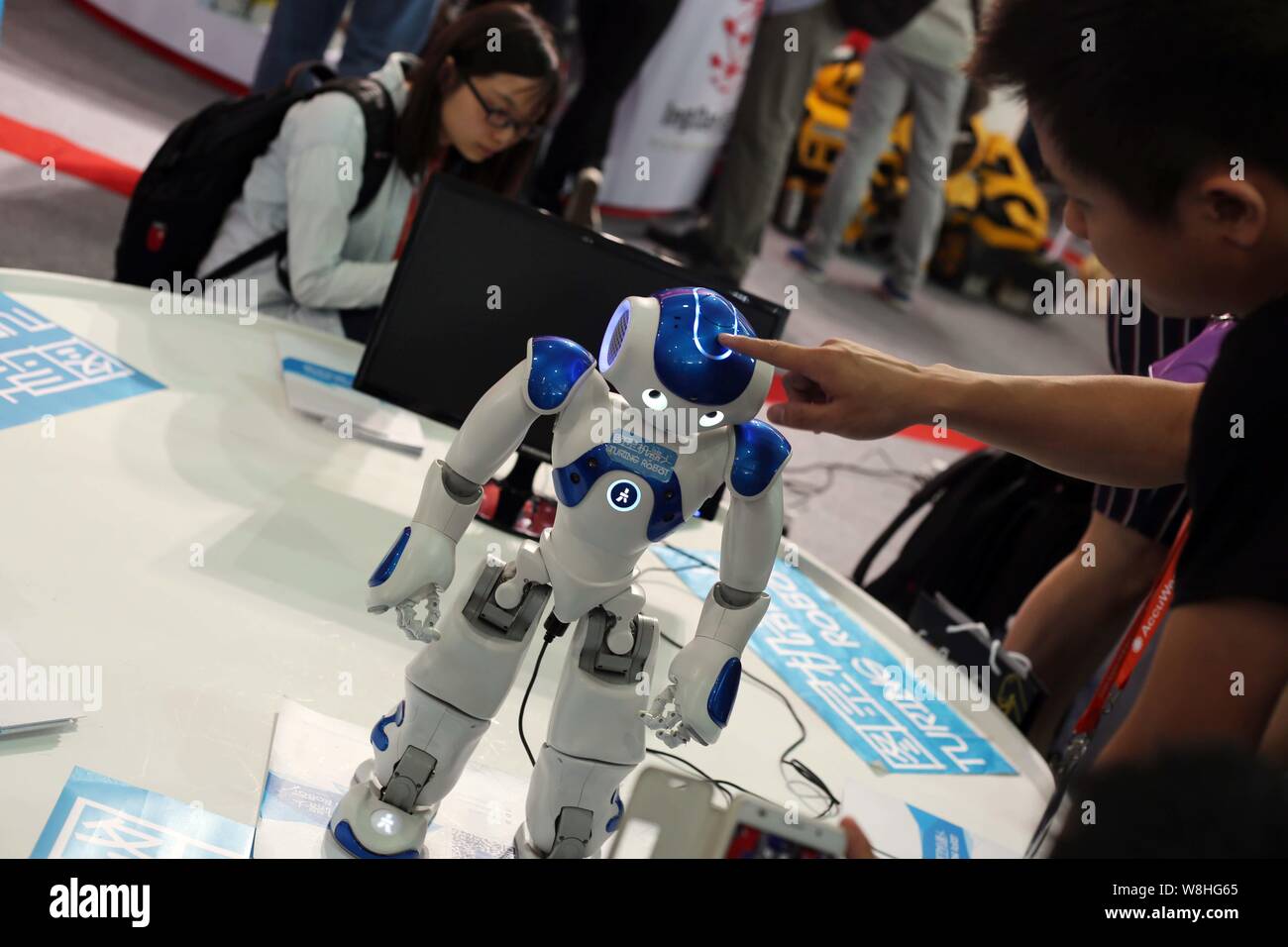 Turing robot hi-res stock photography and images - Alamy