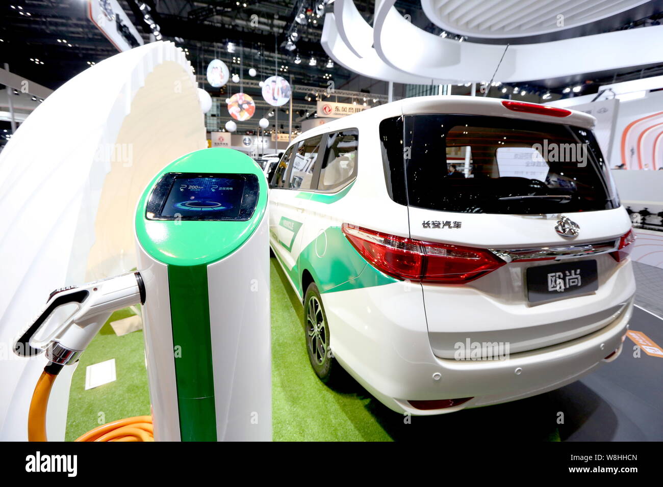 Electric mpv hi-res stock photography and images - Alamy