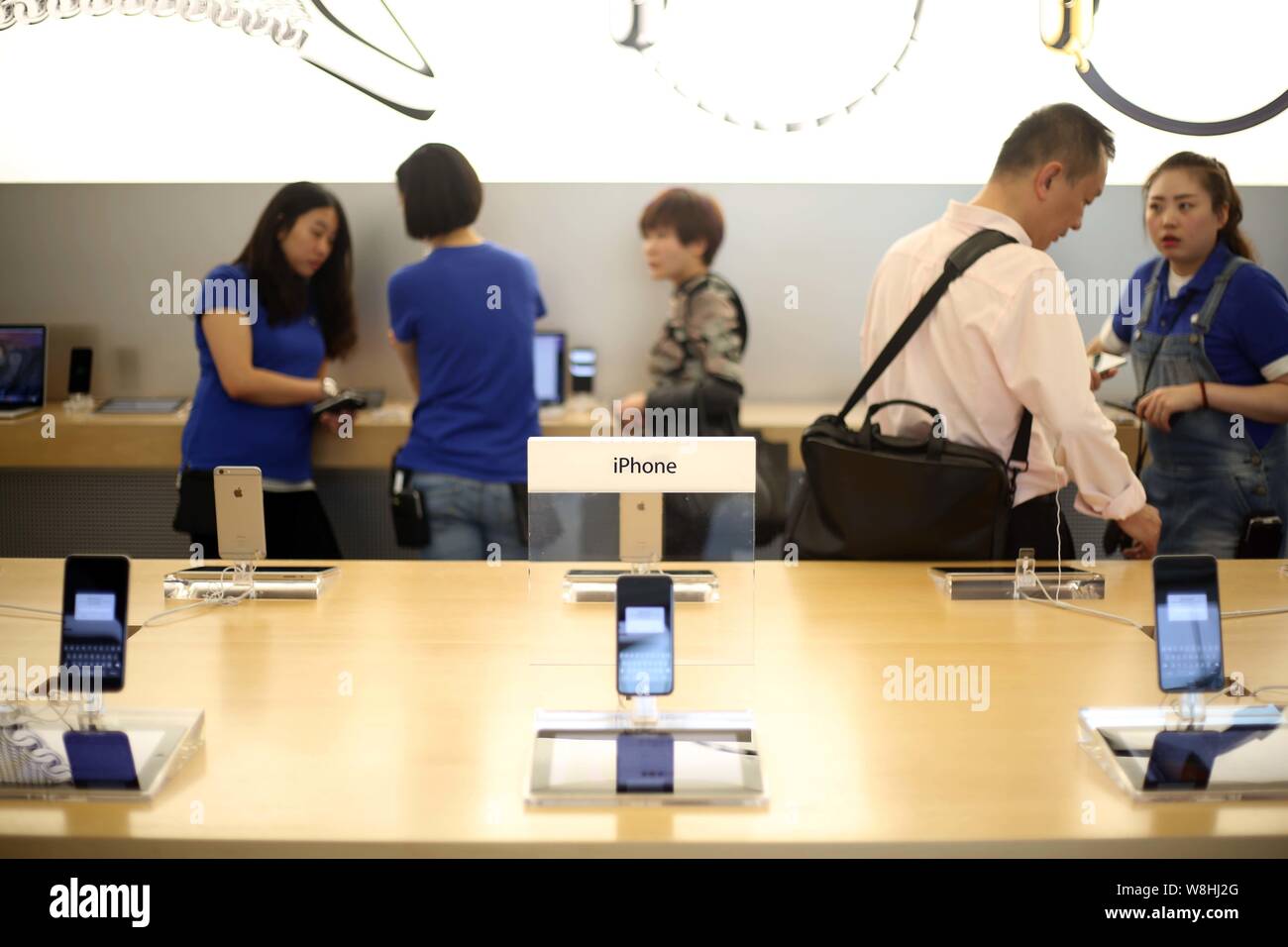 File batch hi-res stock photography and images - Alamy