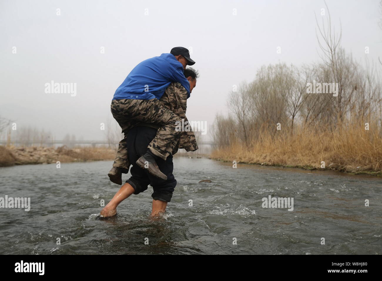 Man Carries Cross High Resolution Stock Photography and Images - Alamy
