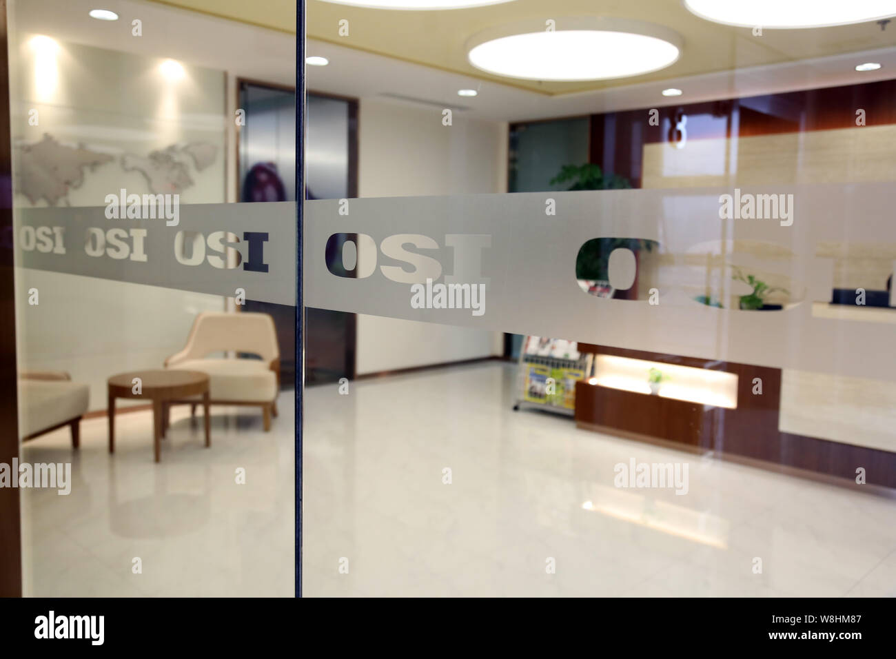 Court supplier hi-res stock photography and images - Alamy