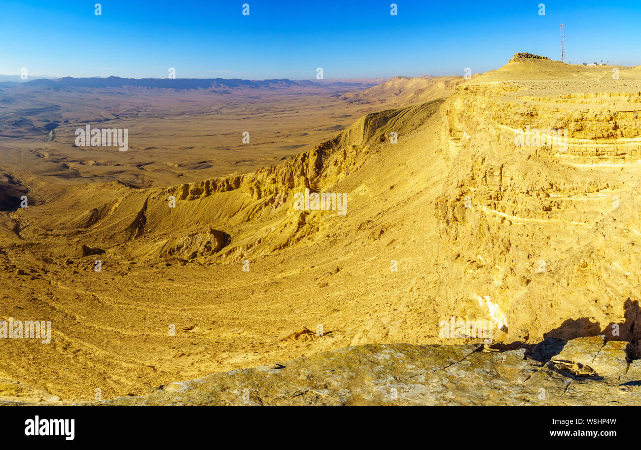 Panoramic landscape of Makhtesh (crater) Ramon, in the Negev Desert ...