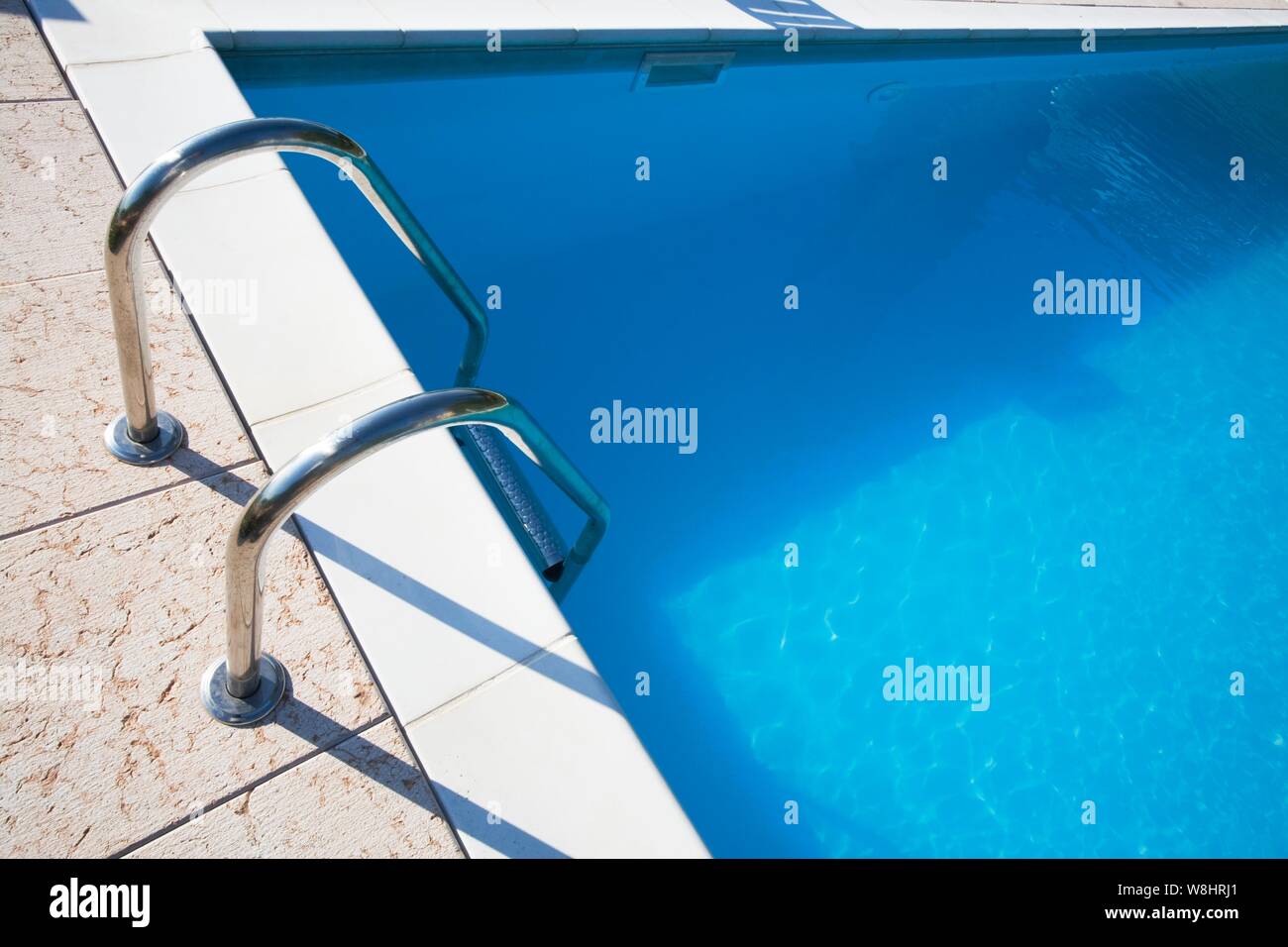 Swimming pool steps hi-res stock photography and images - Alamy