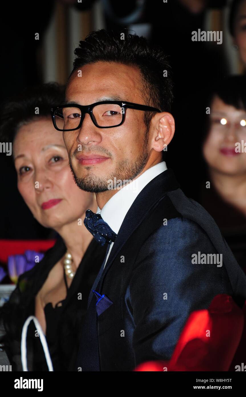 Charity football party hi-res stock photography and images - Alamy