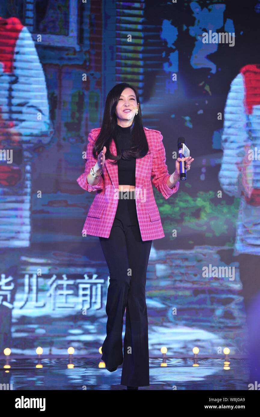 Chinese singer and actress Victoria Song Qian of South Korean girl ...