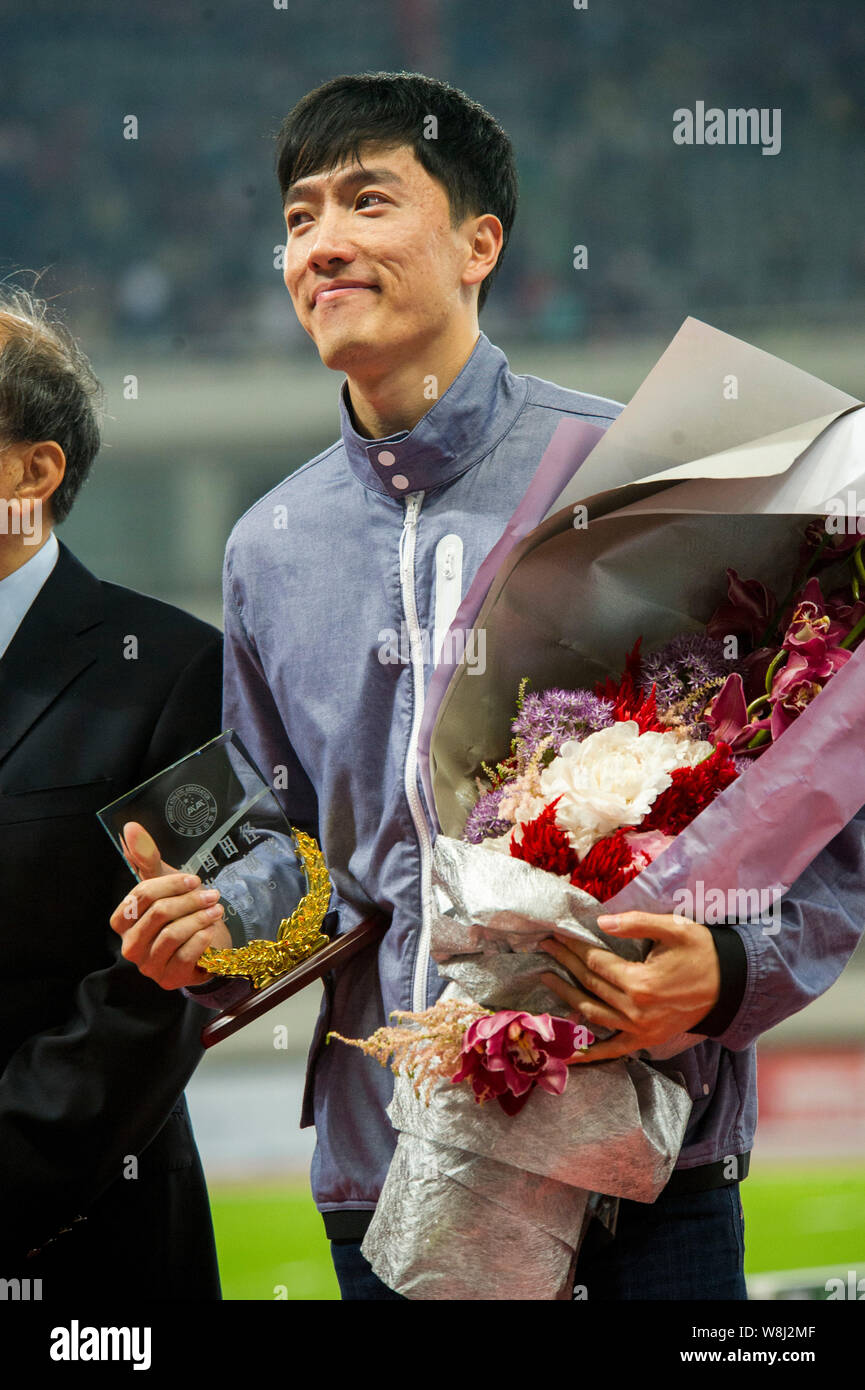 Liu xiang chinese track field hi-res stock photography and images - Alamy