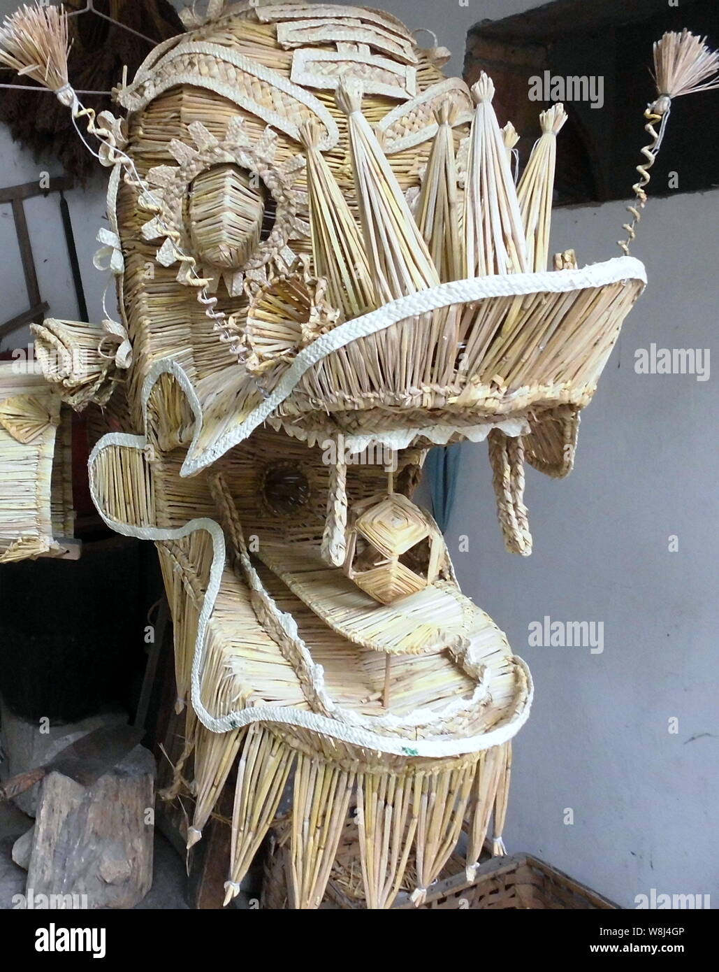 Long straw hi-res stock photography and images - Alamy