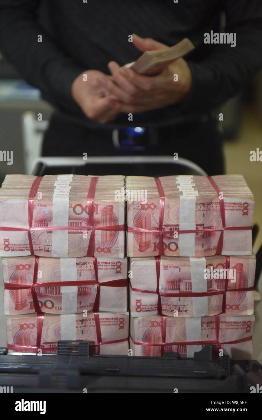 10 yuan banknote hi-res stock photography and images - Alamy