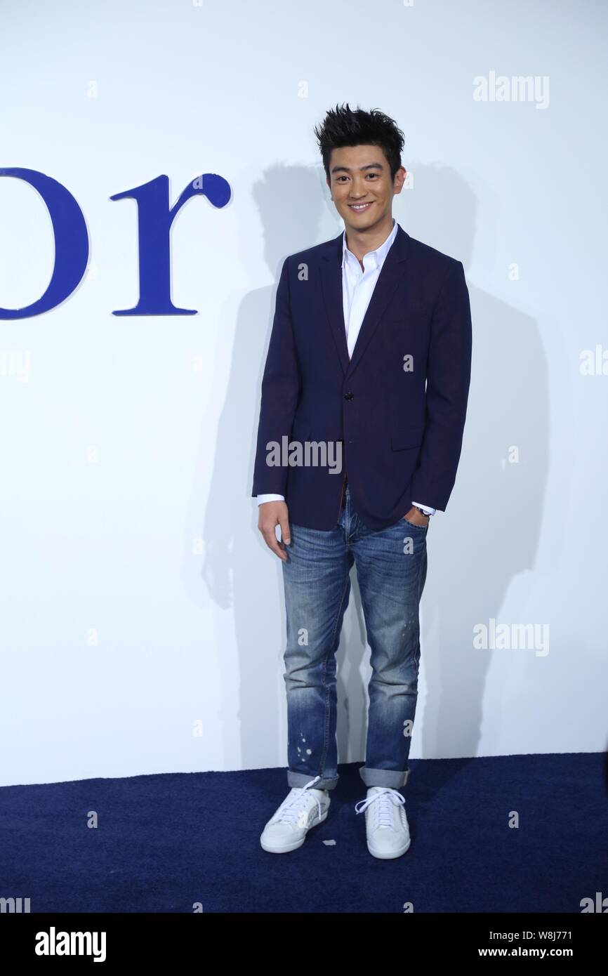 Chinese actor Du Jiang poses as he arrives for the Dior Spring/Summer ...