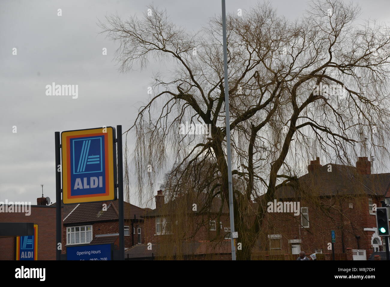 Aldi Store supermarket Sign from outside Stock Photo - Alamy