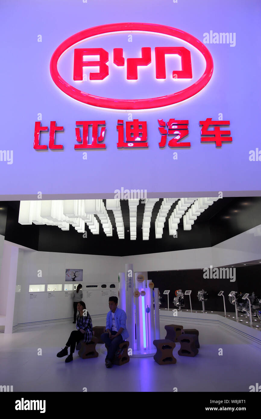 Byd stand hi-res stock photography and images - Alamy