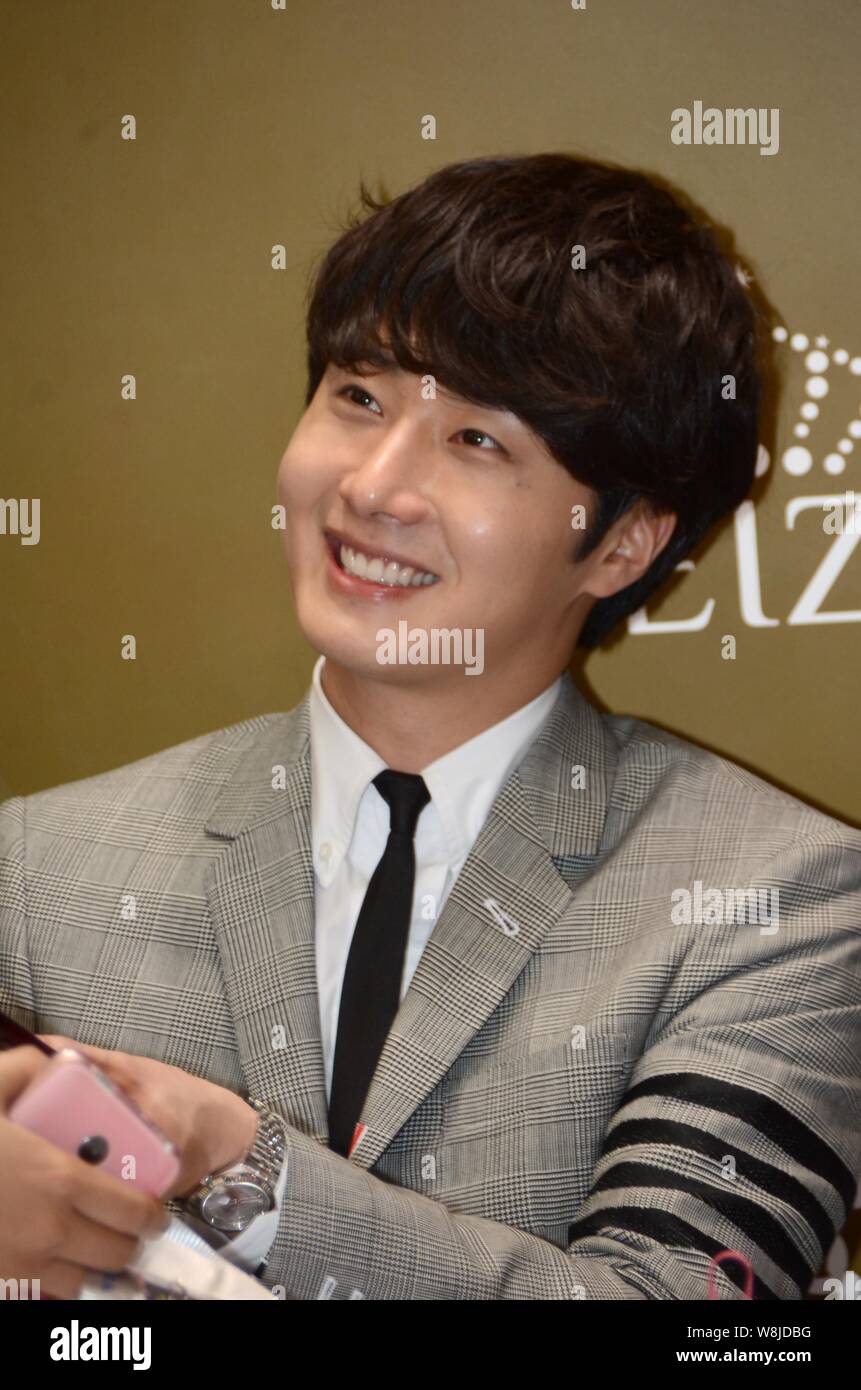 South Korean actor Jung Il-woo smiles during a fan meeting event in ...