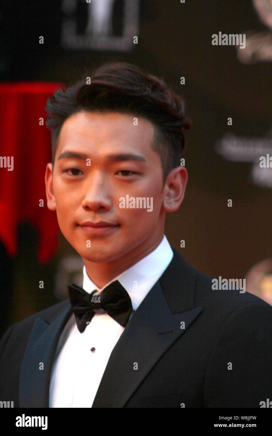 Jung ji hoon hi-res stock photography and images - Alamy