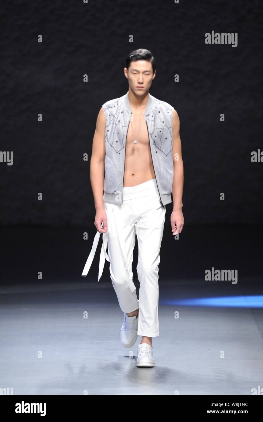 Harrison wong hi-res stock photography and images - Alamy