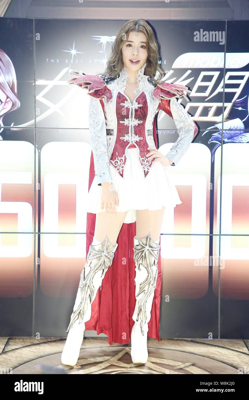 Tia lee hi-res stock photography and images - Alamy