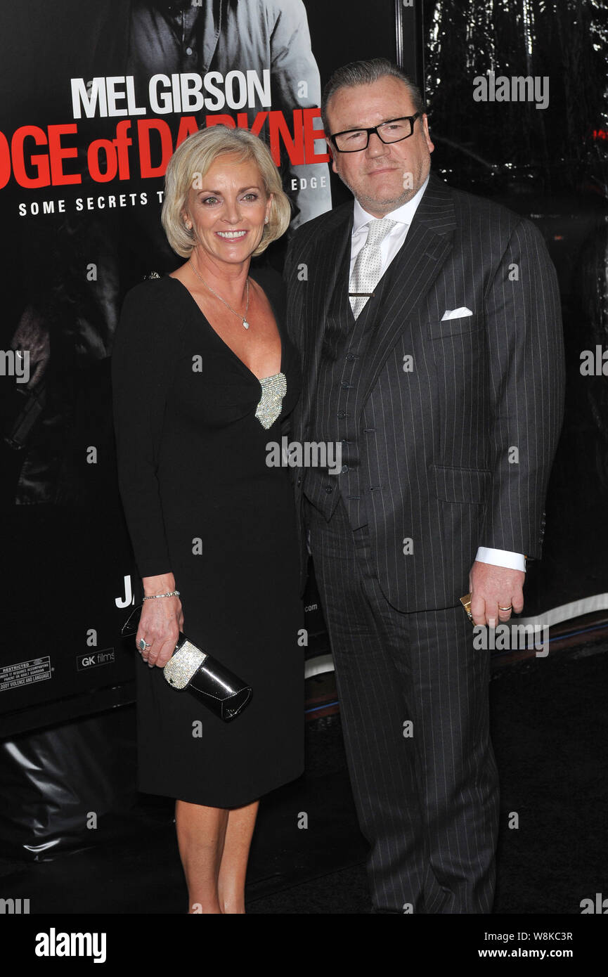 Ray winstone with his wife elaine winstone hi-res stock photography and ...