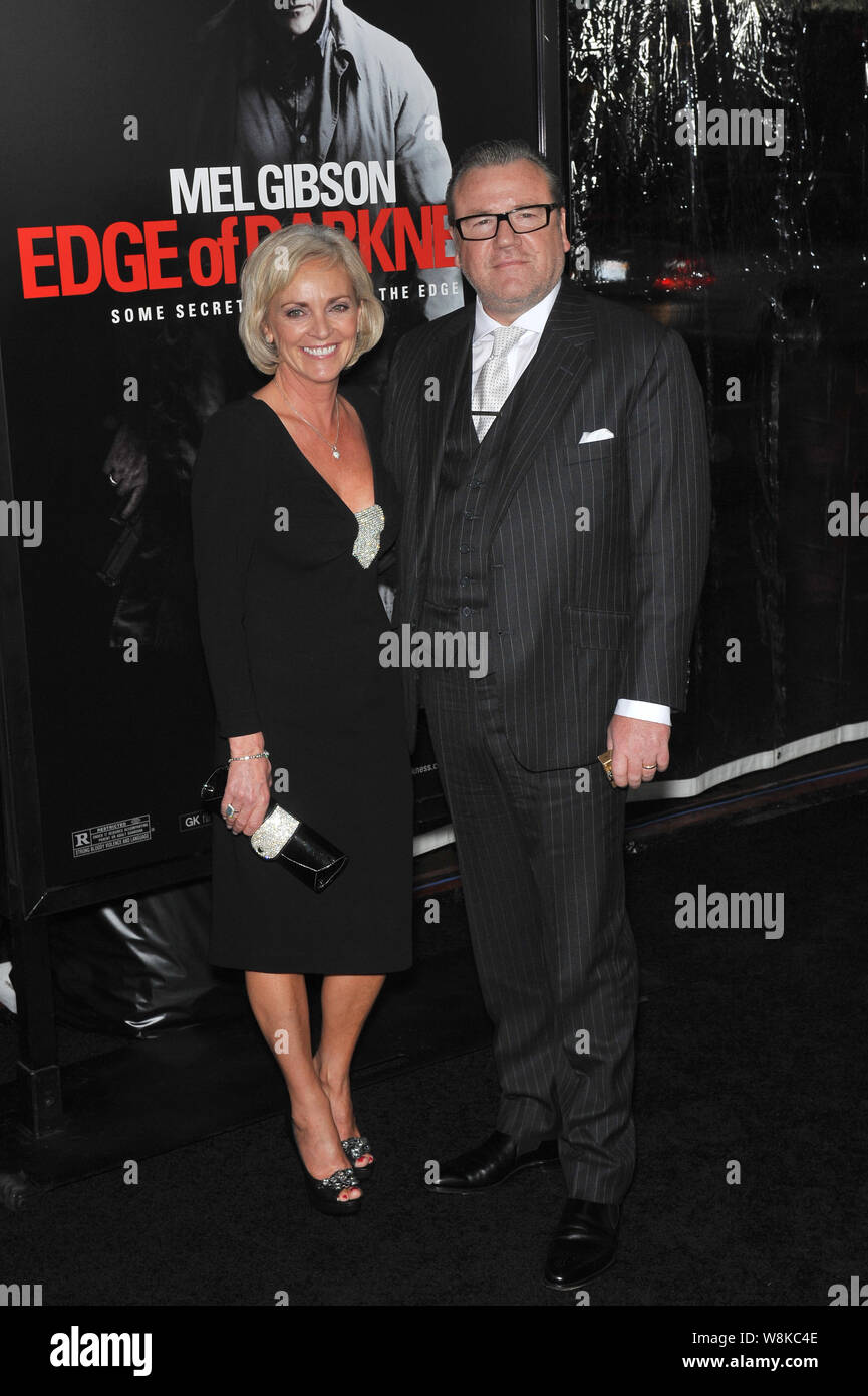 Ray winstone with his wife elaine winstone hi-res stock photography and ...