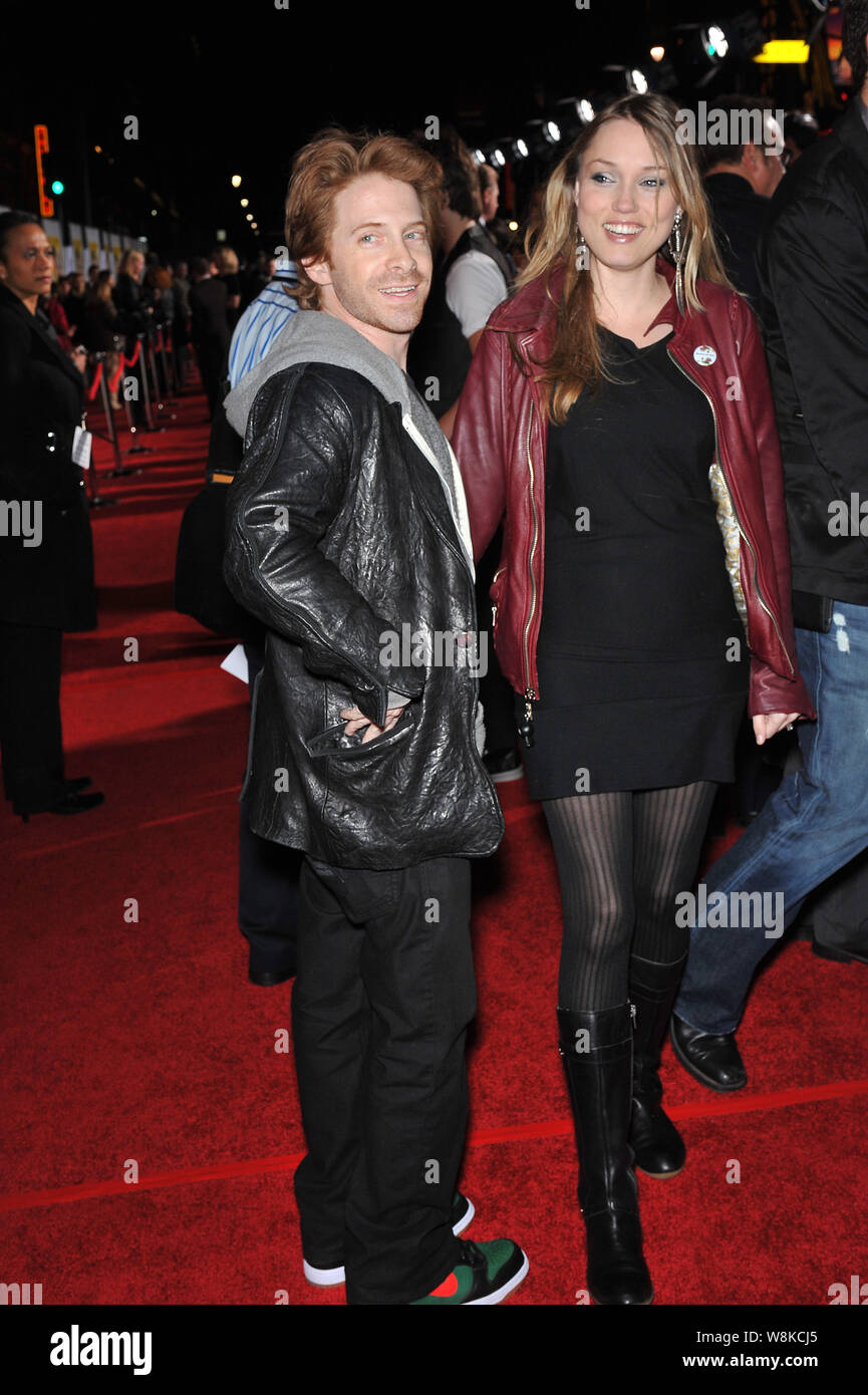 LOS ANGELES, CA. January 27, 2010: Seth Green & girlfriend at the world ...