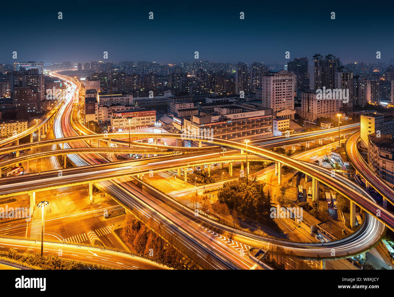 Busy areas hi-res stock photography and images - Alamy