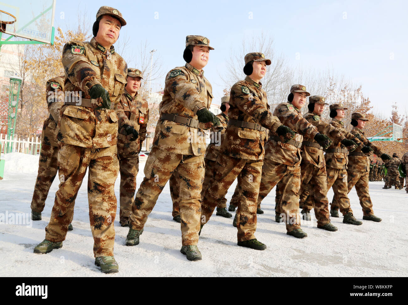 --FILE--Chinese soldiers of the PLA (People's Liberation Army) take ...